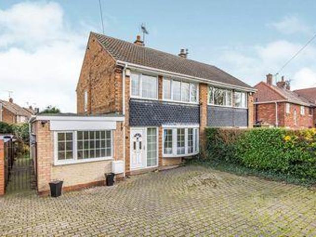 3 Bedrooms Semi detached house for rent in Springcroft Drive, Doncaster DN5