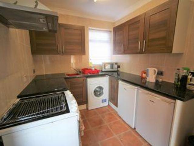 3 Bedrooms Semi detached house for rent in St Annes Road, Headingley, Leeds LS6