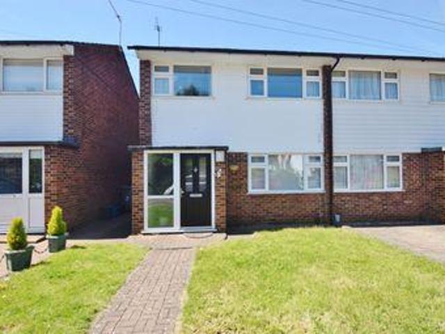 3 Bedrooms Semi detached house for rent in Station Close, Hampton TW12