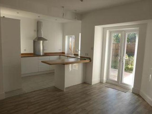 3 Bedrooms Semi detached house for rent in Station Road, Derby DE3