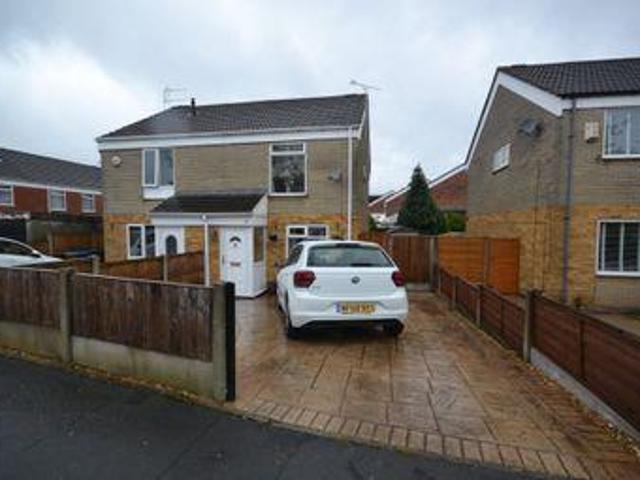 3 Bedrooms Semi detached house for rent in Stour Road, Astley, Manchester M29