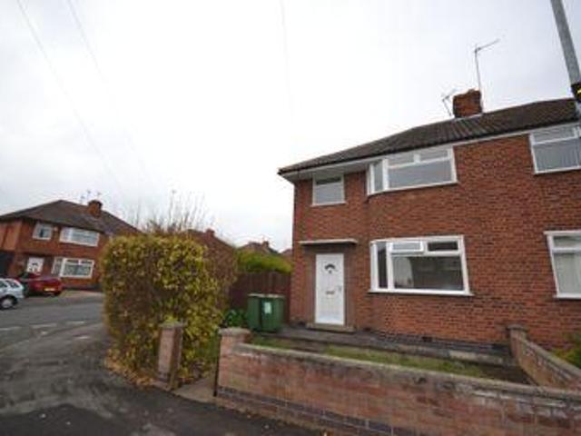 3 Bedrooms Semi detached house for rent in Stratford Road, Leicester, Leicestershire LE3