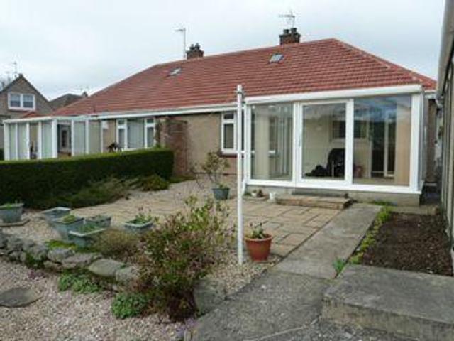 3 Bedrooms Semi detached house for rent in Swanston Drive, Fairmilehead, Edinburgh EH10