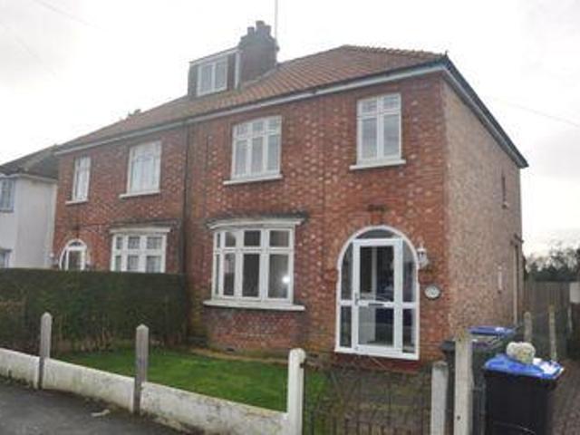 3 Bedrooms Semi detached house for rent in Park Avenue, Egham TW20