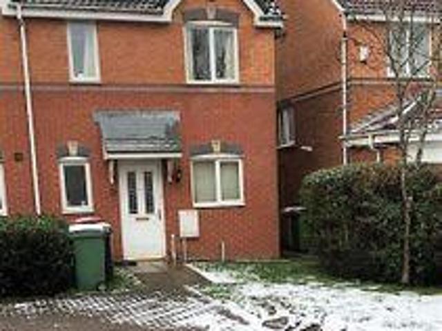 3 Bedrooms Semi detached house for rent in Pear Tree Drive, Bolton, Lancashire BL4
