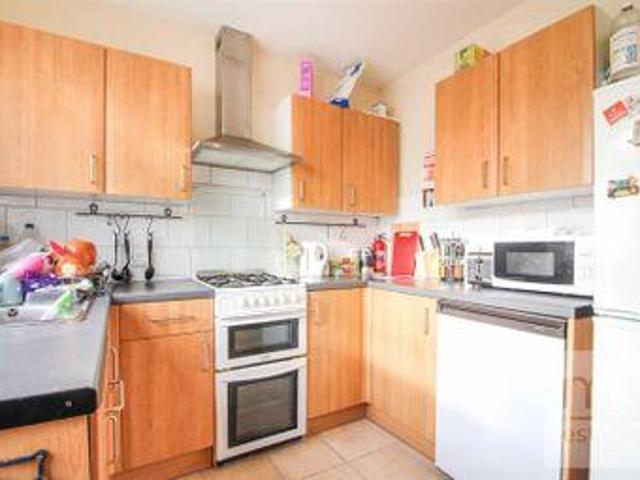 3 Bedrooms Semi detached house for rent in Pelham Crescent, Beeston, Nottingham NG9