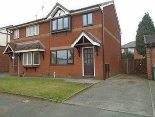 3 Bedrooms Semi detached house for rent in Pembridge Fold, Middleton M24