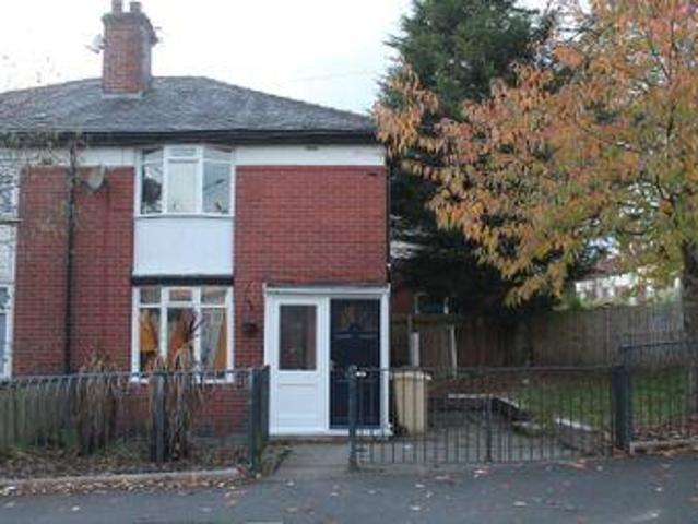 3 Bedrooms Semi detached house for rent in Pimlott Road, Bolton BL1