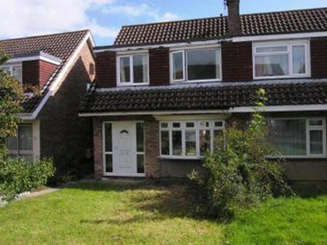 3 Bedrooms Semi detached house for rent in Pinecroft, Whitchurch, Bristol BS14
