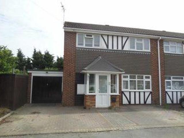 3 Bedrooms Semi detached house for rent in Pinewood Close, Linford, Essex SS17