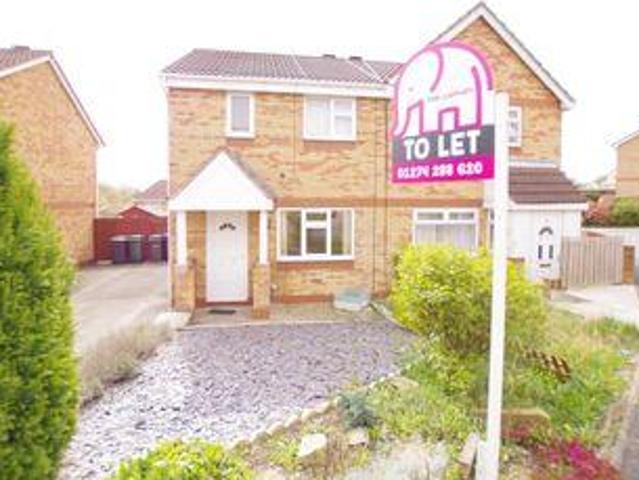 3 Bedrooms Semi detached house for rent in Ploughman´s Croft, Bradford BD2