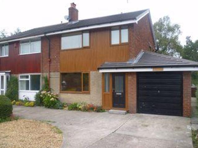 3 Bedrooms Semi detached house for rent in Preston New Road, Mellor Brook, Blackburn, Lancashire BB2