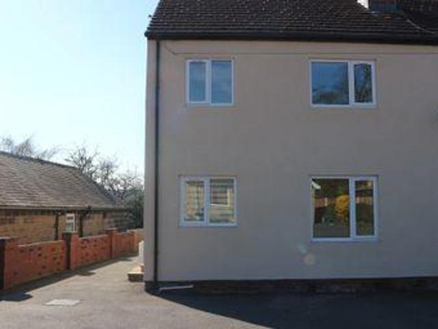3 Bedrooms Semi detached house for rent in Quarry Lane, Huddersfield HD5