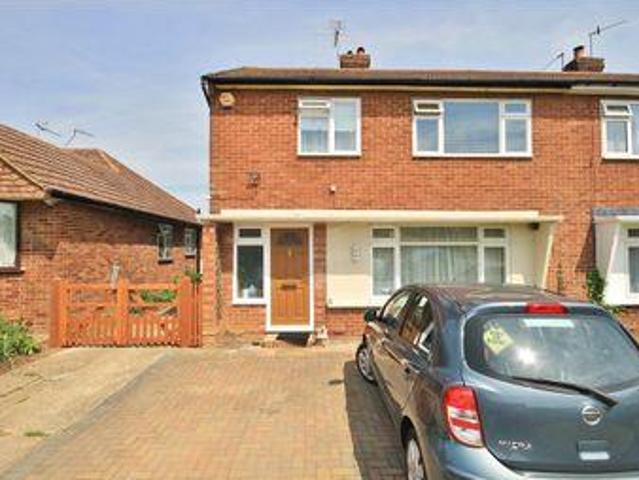 3 Bedrooms Semi detached house for rent in Queenhythe Road, Jacob´s Well, Guildford, Surrey GU4