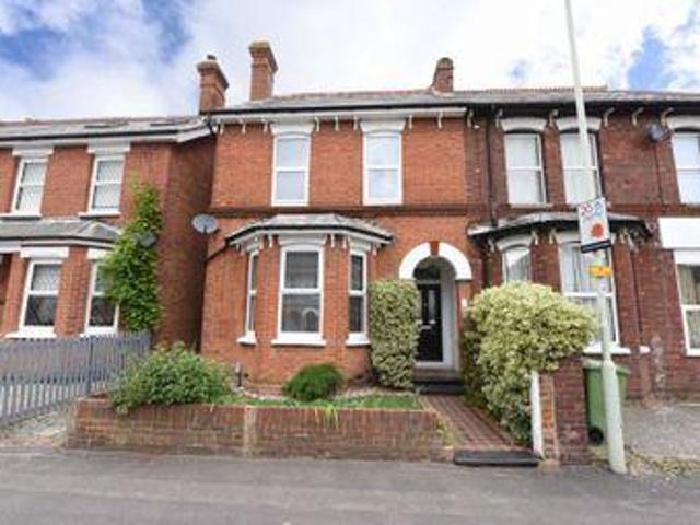 3 Bedrooms Semi detached house for rent in Queens Road, Farnborough GU14