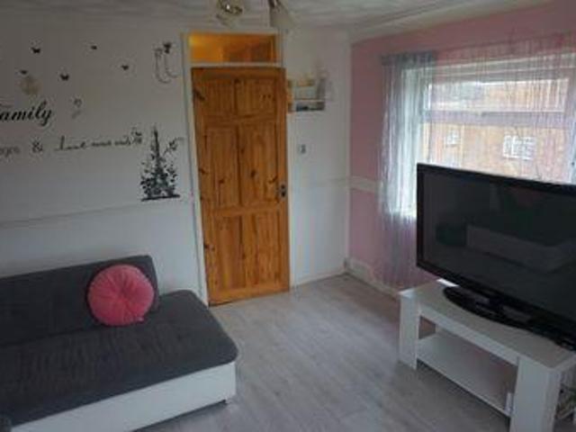 3 Bedrooms Semi detached house for rent in Roundwood, Cardiff CF23