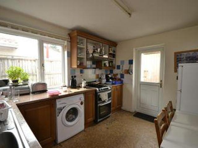 3 Bedrooms Semi detached house for rent in Rousham Road, Bristol BS5