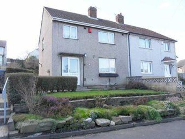 3 Bedrooms Semi detached house for rent in Rowantree Drive, Bradford BD10
