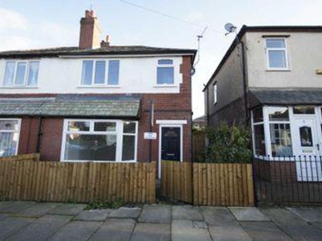 3 Bedrooms Semi detached house for rent in Rowsley Avenue, Bolton BL1