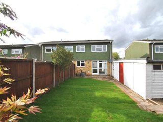 3 Bedrooms Semi detached house for rent in Romany Close, Letchworth Garden City SG6