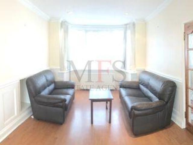 3 Bedrooms Semi detached house for rent in Roseville Road, Hayes UB3