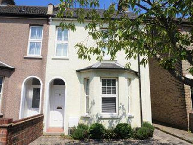 3 Bedrooms Semi detached house for rent in Raglan Road, Bromley BR2