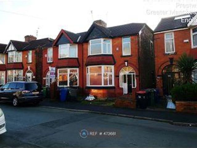 3 Bedrooms Semi detached house for rent in Richmond Avenue, Prestwich, Manchester M25
