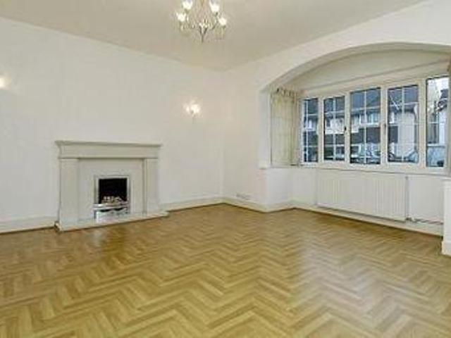 3 Bedrooms Semi detached house for rent in Richmond, Surrey TW10