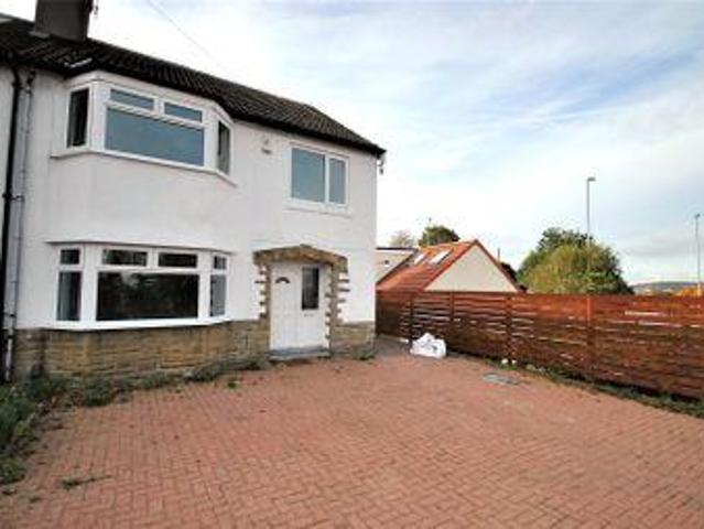 3 Bedrooms Semi detached house for rent in Ring Road, West Park, Leeds, West Yorkshire LS16