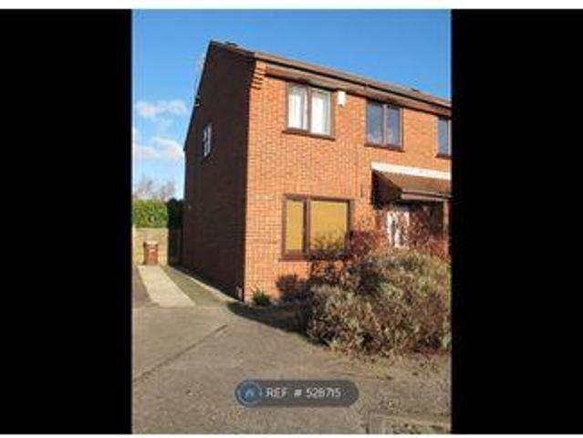 3 Bedrooms Semi detached house for rent in Rushy Close, Nottingham NG8