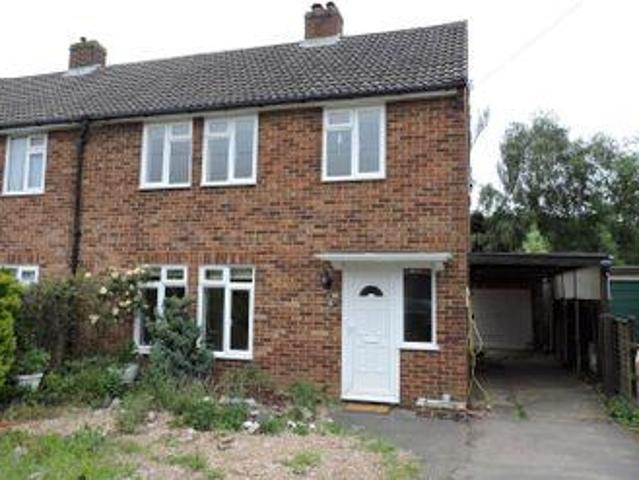 3 Bedrooms Semi detached house for rent in Rydes Hill Crescent, Guildford GU2