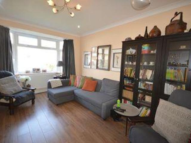 3 Bedrooms Semi detached house for rent in Waverley Avenue, Sutton SM1