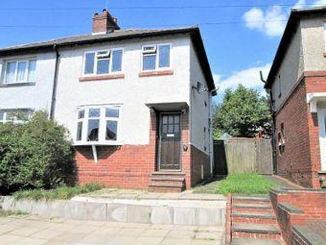 3 Bedrooms Semi detached house for rent in Walton Road, Oldbury B68