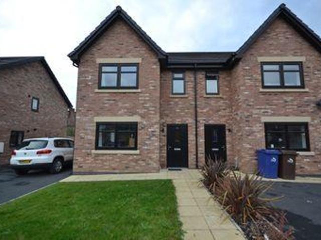 3 Bedrooms Semi detached house for rent in Walton Road, Trent Vale, Stoke On Trent ST4