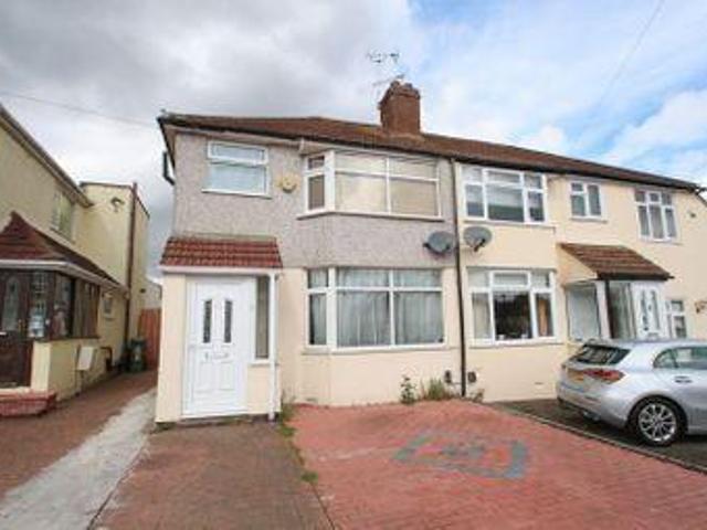 3 Bedrooms Semi detached house for rent in Wendover Way, Welling DA16