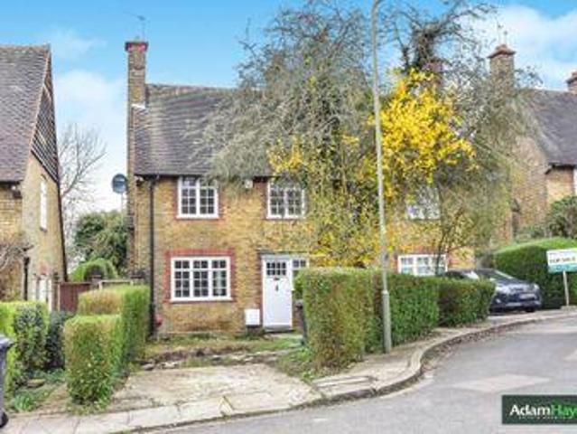 3 Bedrooms Semi detached house for rent in Westholm, Hampstead Garden Suburb NW11