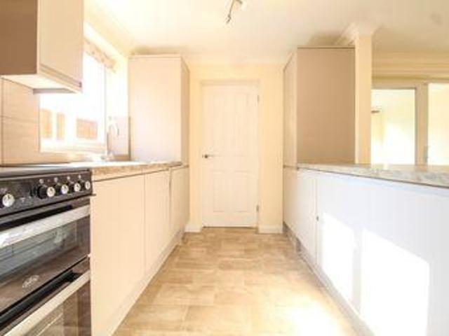 3 Bedrooms Semi detached house for rent in Westwood Avenue, Hitchin SG4
