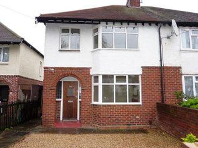 3 Bedrooms Semi detached house for rent in Whaddon Road, Cheltenham GL52
