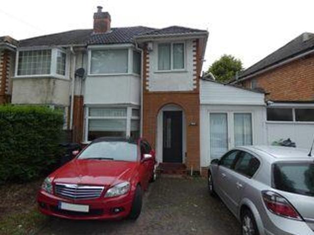 3 Bedrooms Semi detached house for rent in Whitecroft Road, Sheldon, Birmingham B26