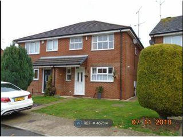 3 Bedrooms Semi detached house for rent in Whitwell Close, Luton LU3