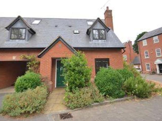 3 Bedrooms Semi detached house for rent in Willow Lane, Stony Stratford, Milton Keynes MK11