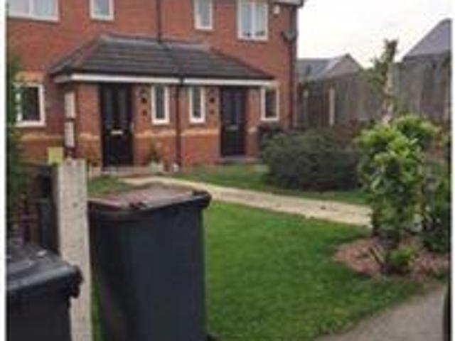 3 Bedrooms Semi detached house for rent in Willard Close, Chesterton ST5