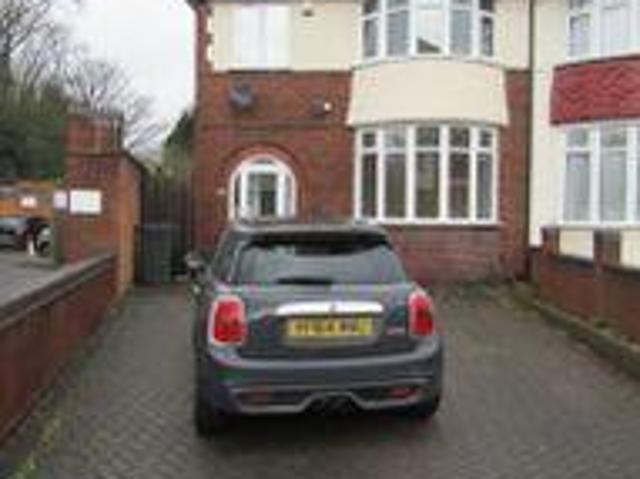 3 Bedrooms Semi detached house for rent in Willard Road, South Yardley, Birmingham B25