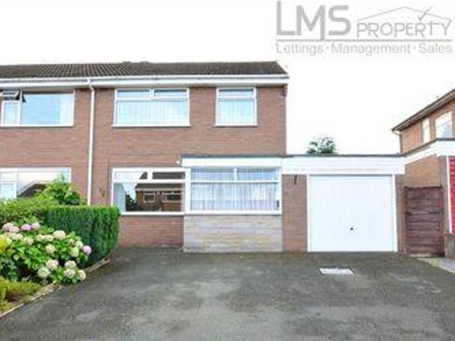3 Bedrooms Semi detached house for rent in Windermere Road, Winsford CW7