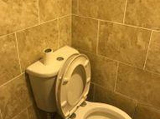 3 Bedrooms Semi detached house for rent in Winding Way, London RM8