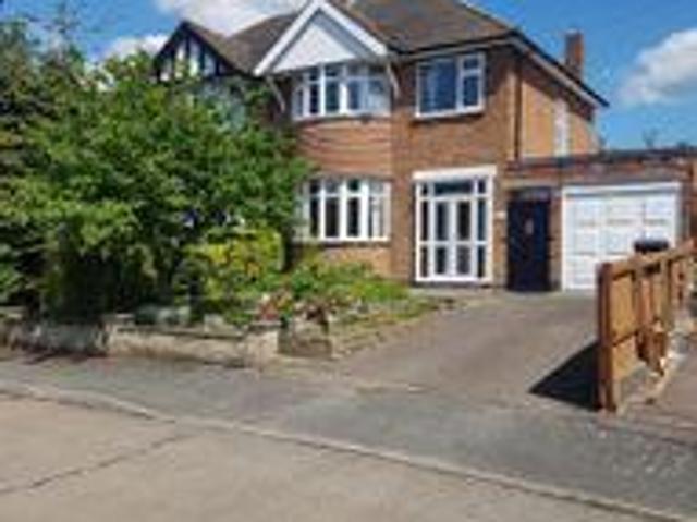 3 Bedrooms Semi detached house for rent in Wintersdale Road, Off Uppingham Road, Leicester LE5