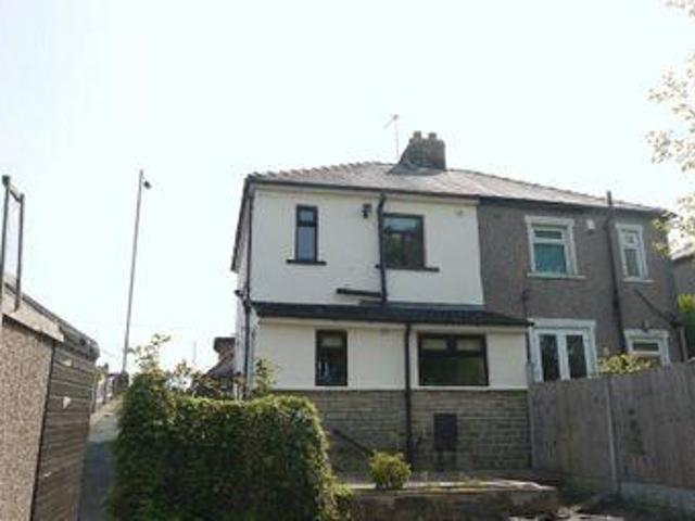 3 Bedrooms Semi detached house for rent in Wrose Road, Shipley BD18