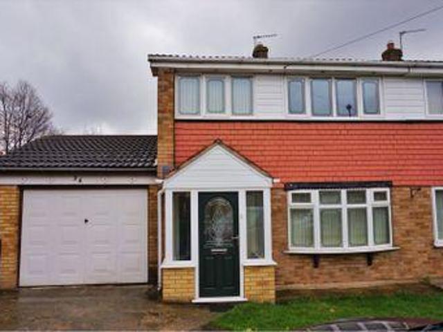 3 Bedrooms Semi detached house for rent in Towton Drive, Castleford WF10