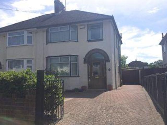 3 Bedrooms Semi detached house for rent in Tanners Road, Cheltenham GL51