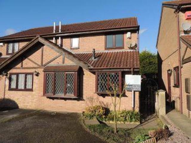 3 Bedrooms Semi detached house for rent in Thurstons Barton, Whitehall, Bristol BS5